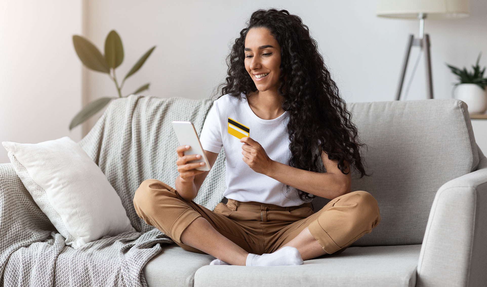 A Smart Start: Debit Cards that Turn Student Spending into Loyalty | CSI